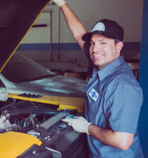 car-repair-staff-4 - Max Garage